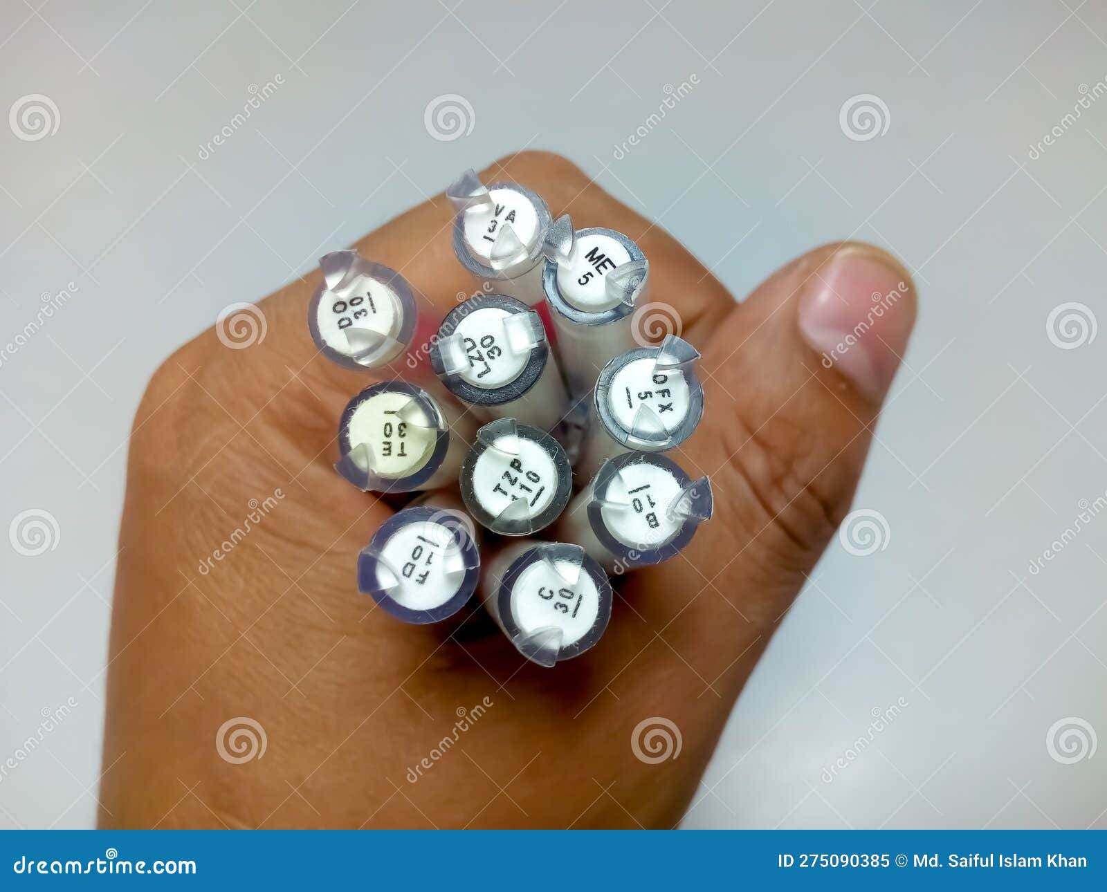 Scientist or Microbiologist Hold Antibiotic Disk Stock Image - Image of ...