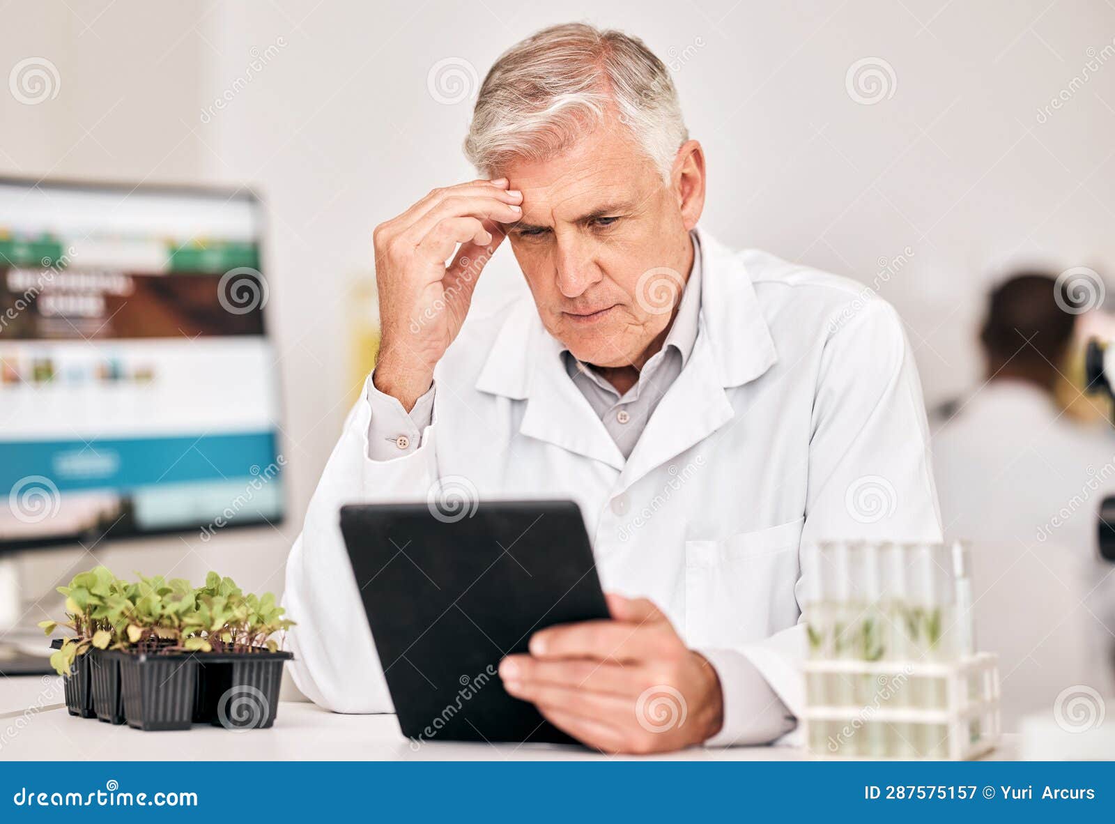 Scientist, Plants and Thinking on Tablet for Agriculture Solution ...