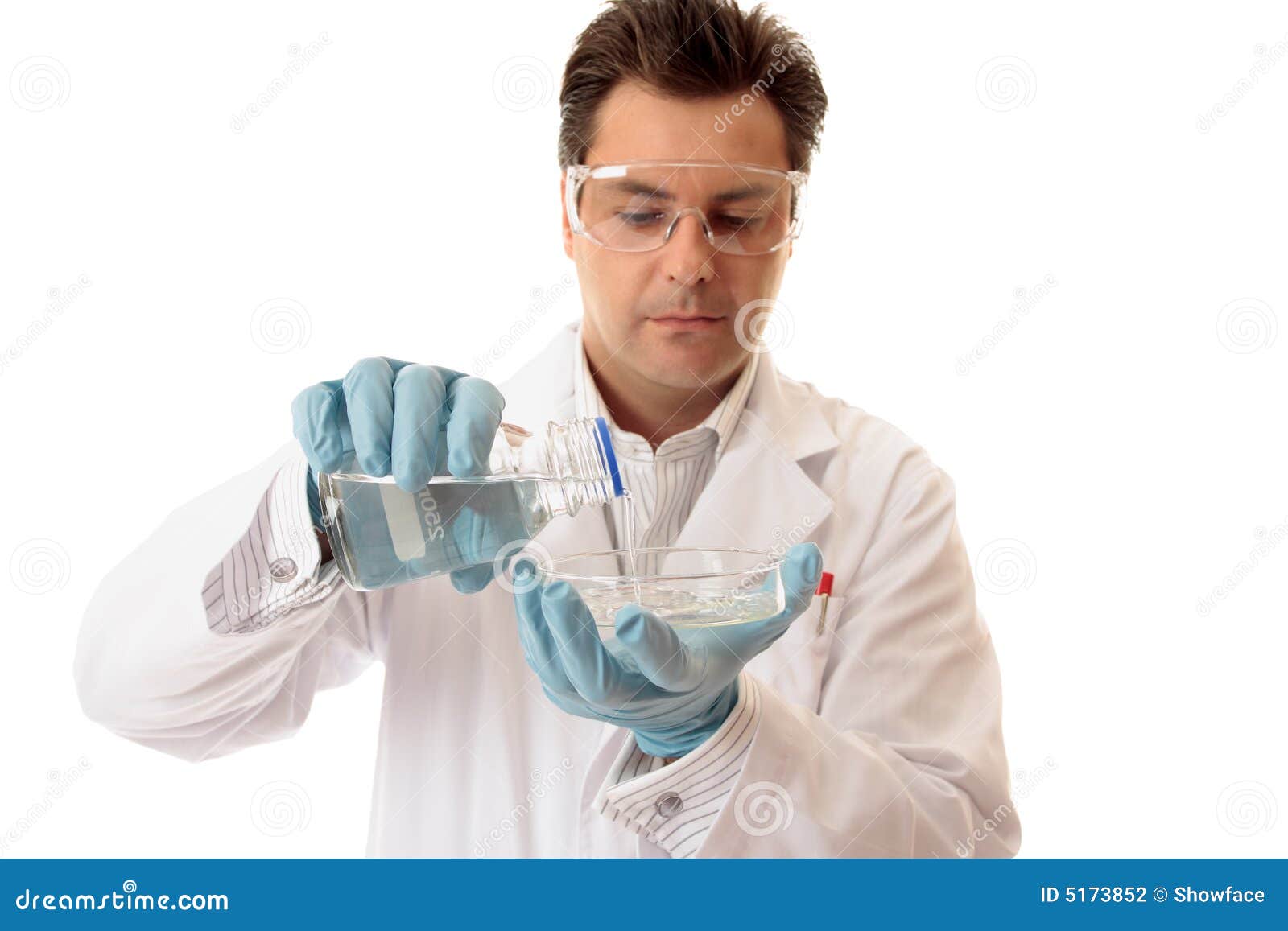 Scientist Pouring Liquid into Petri Dish Stock Photo - Image of liquid ...