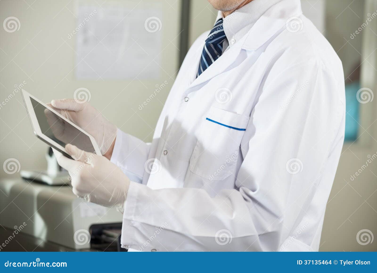 Scientist Using Digital Tablet in Laboratory Stock Photo - Image of ...