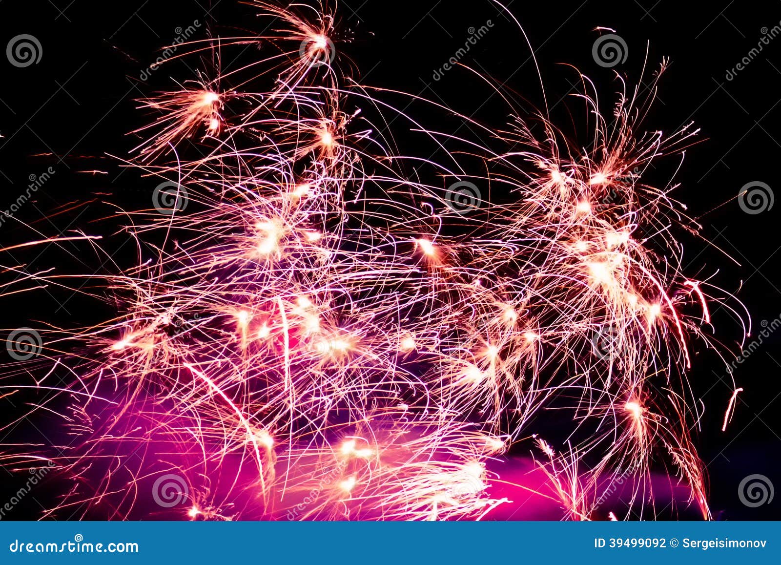 Scintille del fuoco fotografia stock. Immagine di fuoco - 39499092