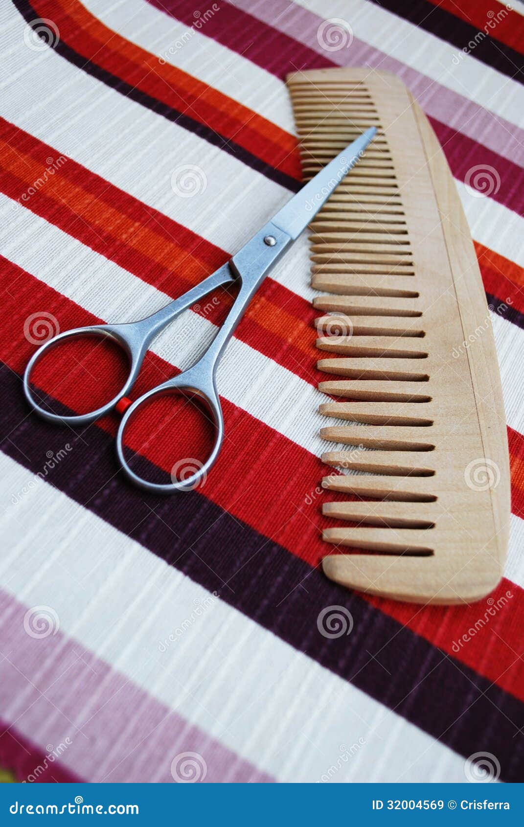 Scissors and comb stock image. Image of styling, comb - 32004569