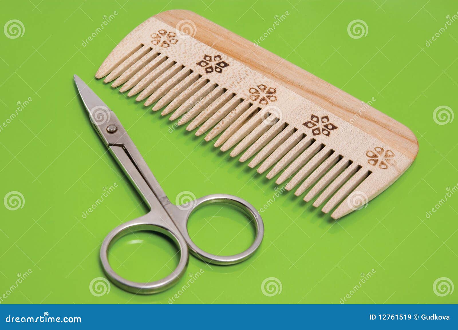 Scissors and wooden comb stock image. Image of clip, hairstyle - 12761519