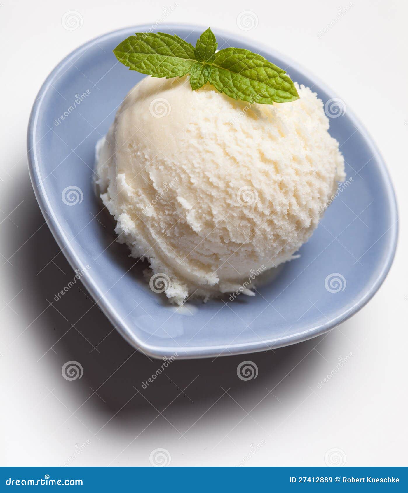Scoop of lemon ice cream stock image. Image of homemade - 27412889