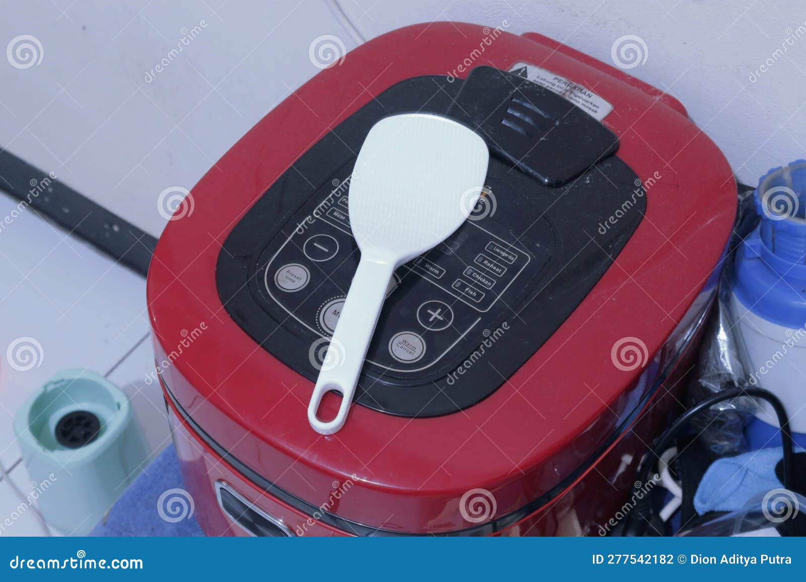 Scoop White Rice on the Top of the Rice Cooker Stock Photo - Image of ...