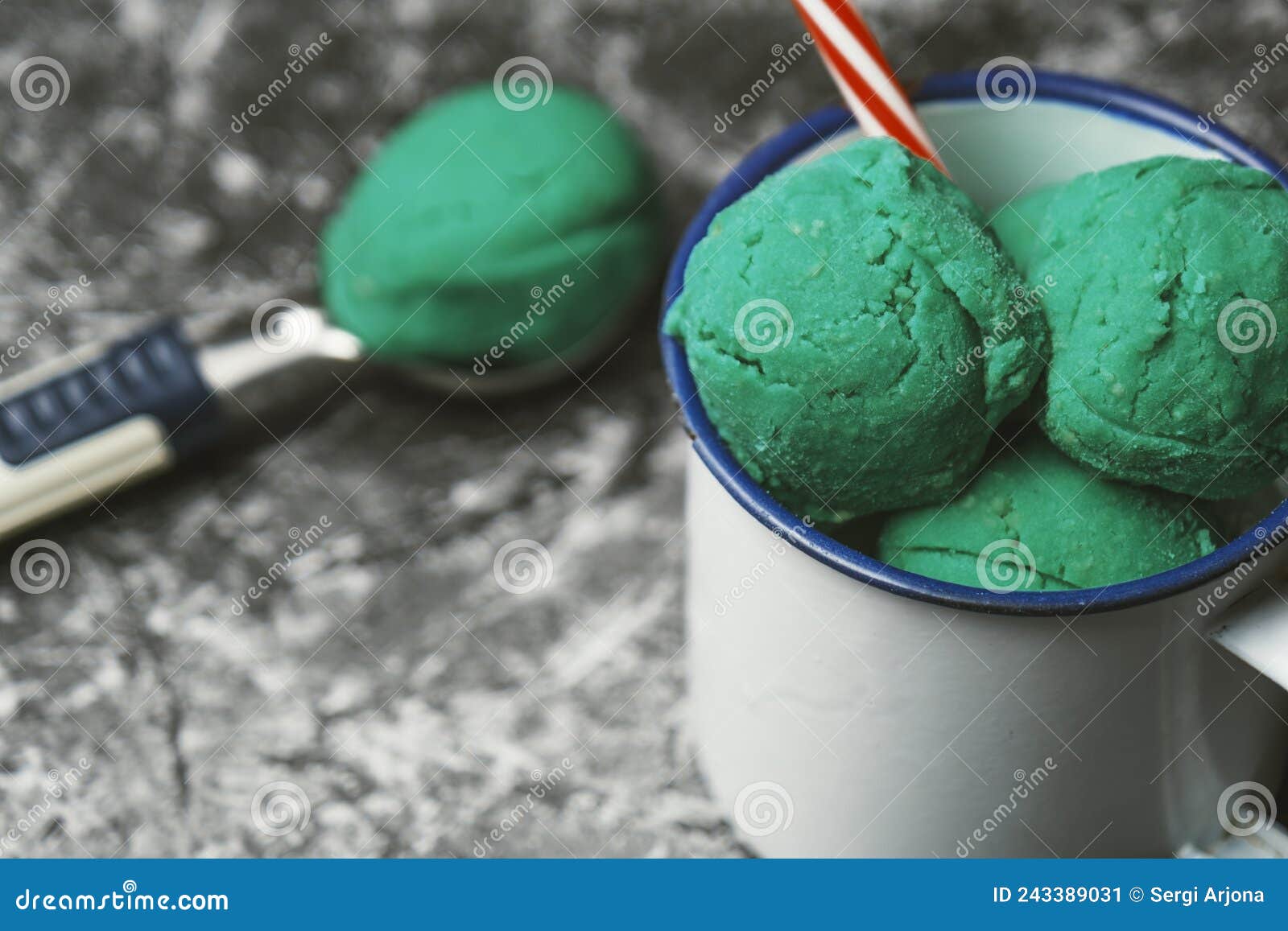 Scoops of Green Ice Cream with an Ice Cream Scoop Stock Image - Image ...