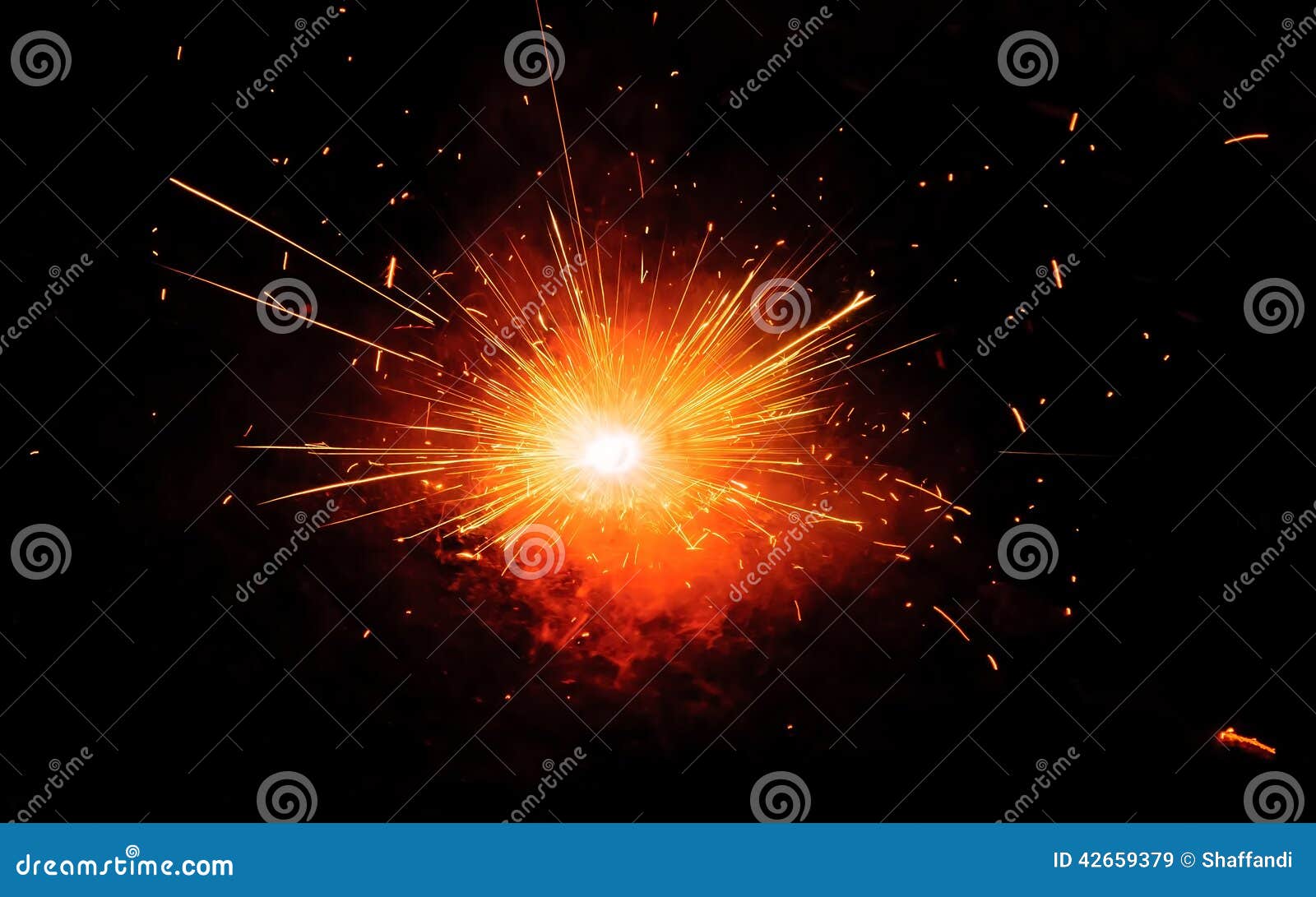 Scoppio della scintilla! immagine stock. Immagine di celebrazione ...