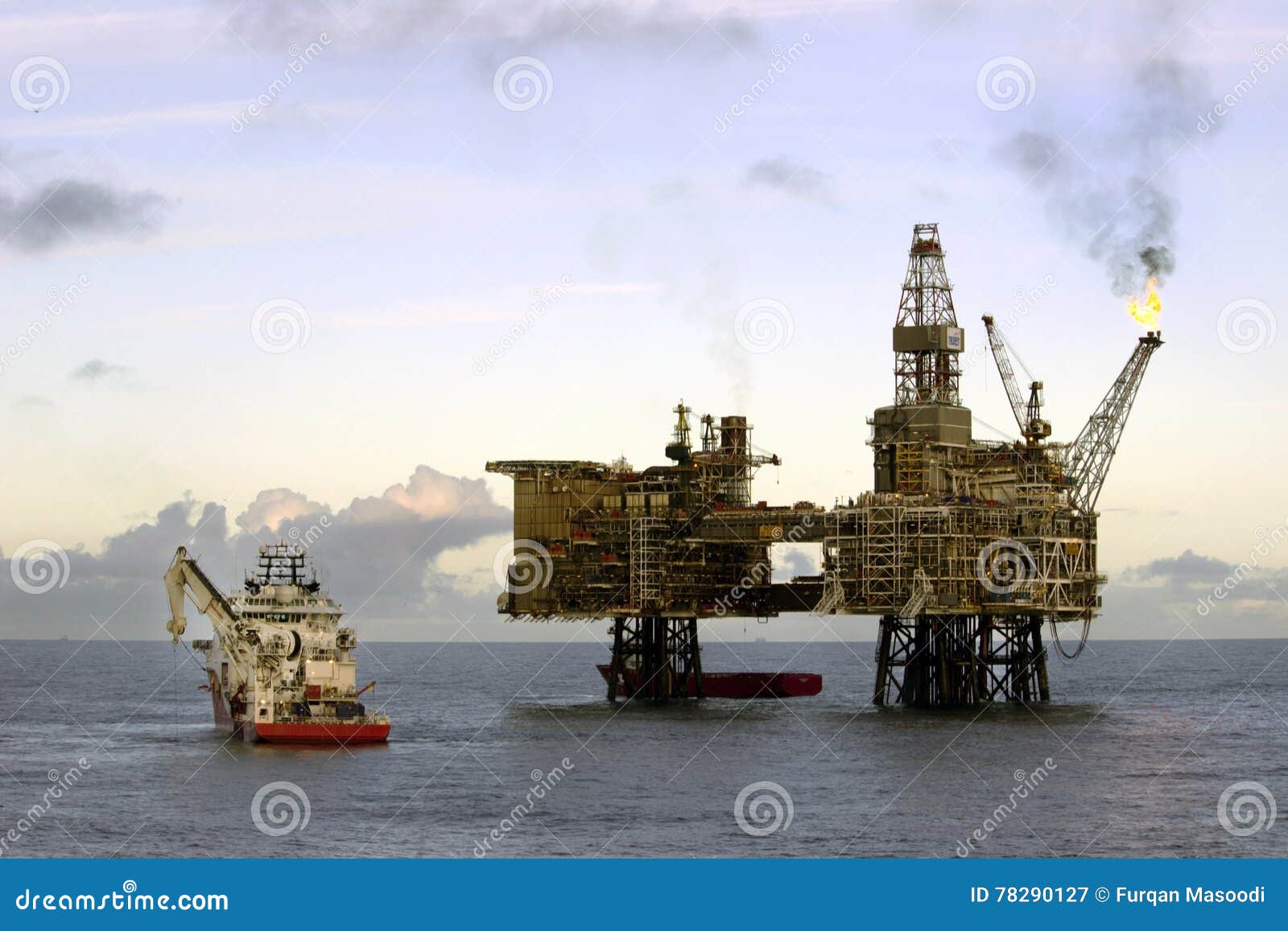 Scott Field y halcón siete fotografía editorial. Imagen de scott - 78290127