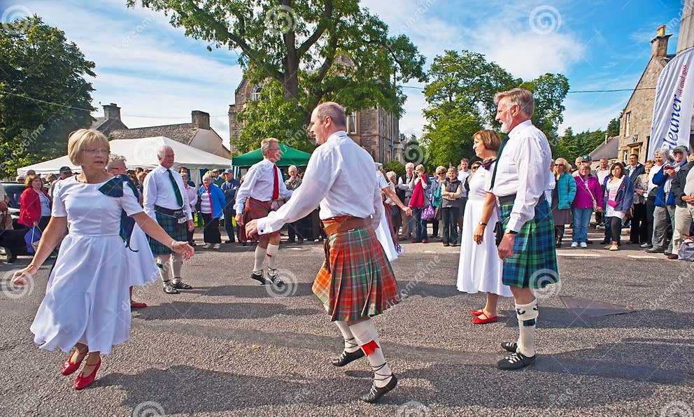 Scottish country dancing editorial stock photo. Image of dance - 26466623