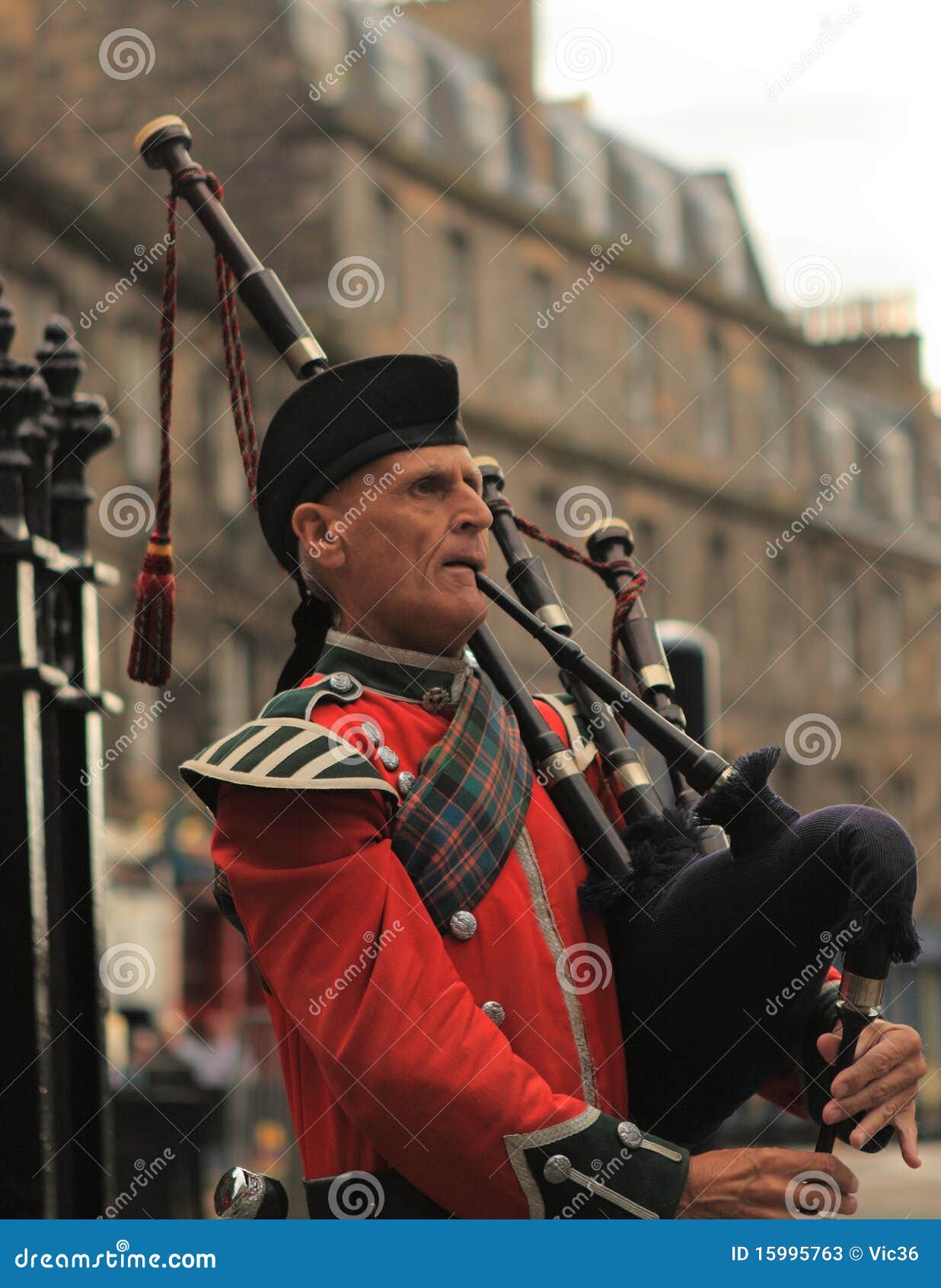 Scottish piper editorial stock photo. Image of great - 15995763