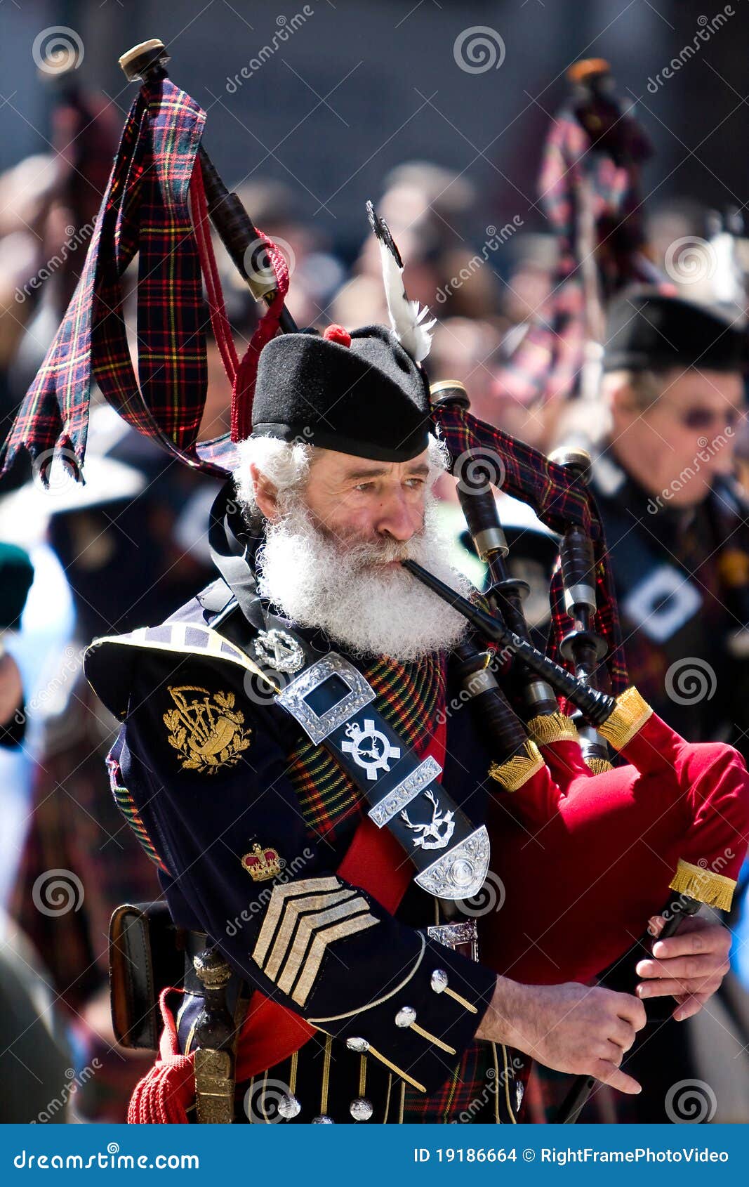 Scottish piper editorial stock image. Image of ancient - 19186664