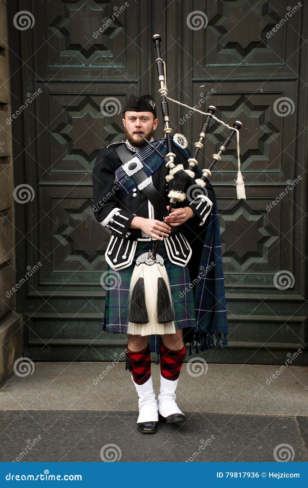 Scottish Piper Playing His Bagpipe. Editorial Photo - Image of celtic ...