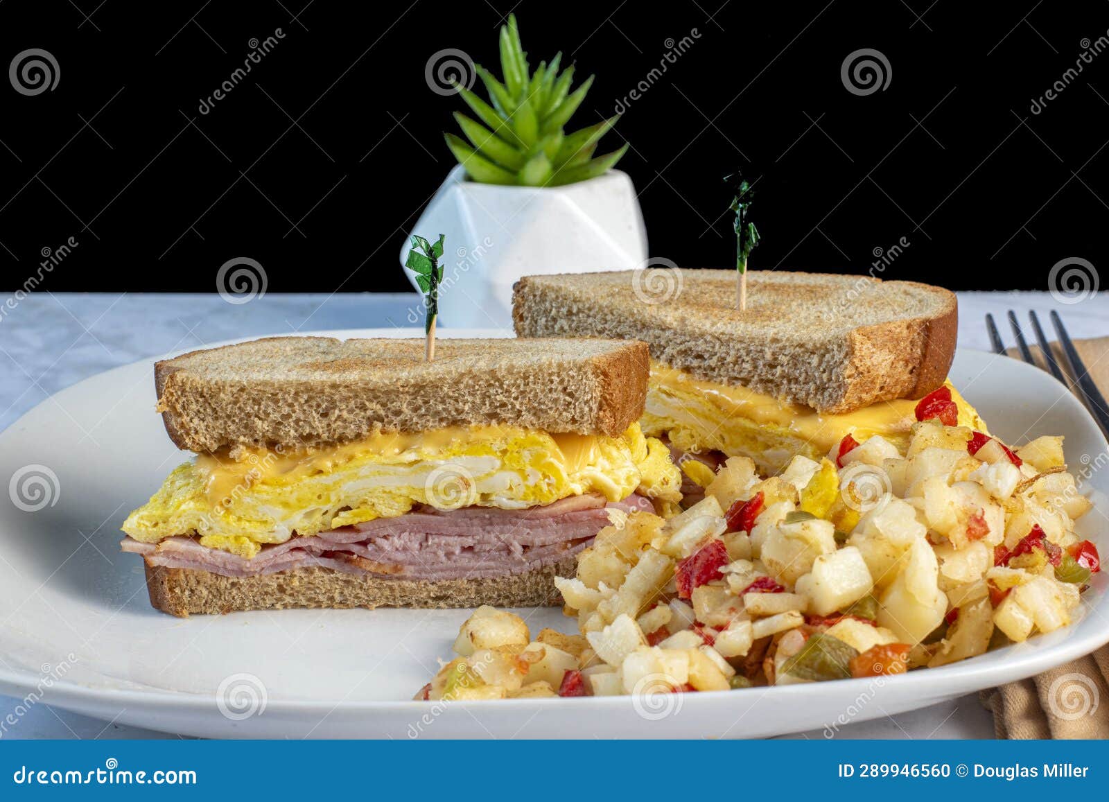 Scramble Egg and Ham Breakfast Sandwich Stock Photo - Image of dish ...