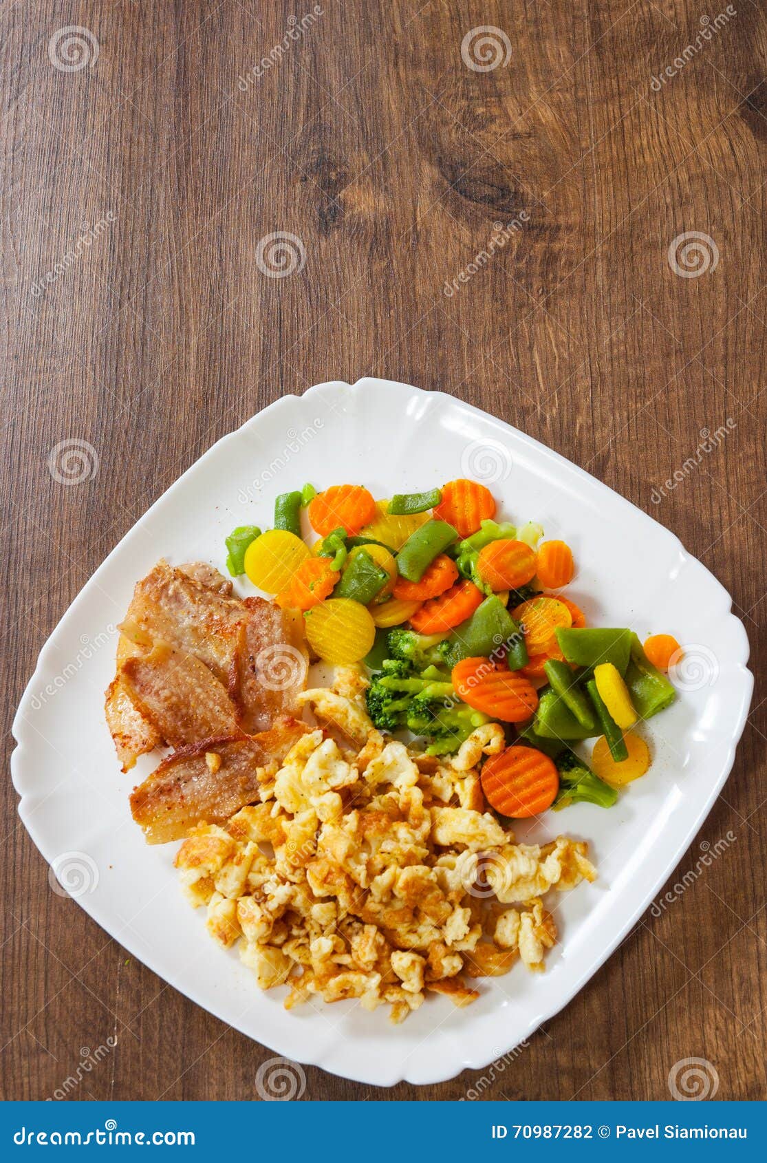 Scrambled Eggs with Bacon and Vegetables Mix Stock Photo - Image of ...