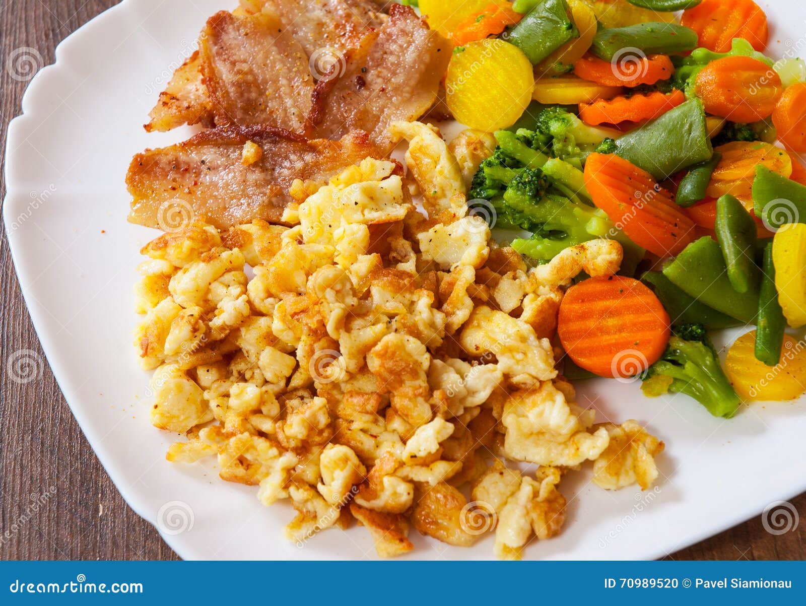 Scrambled Eggs with Bacon and Vegetables Mix Stock Photo - Image of ...