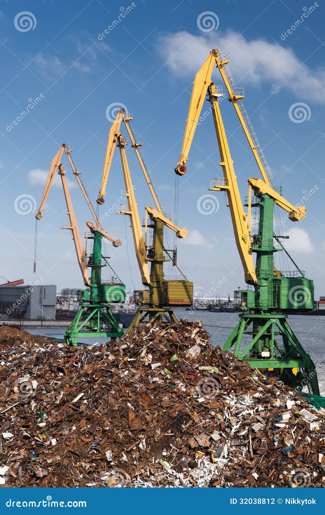 Scrap metal loading stock photo. Image of port, dump - 32038812