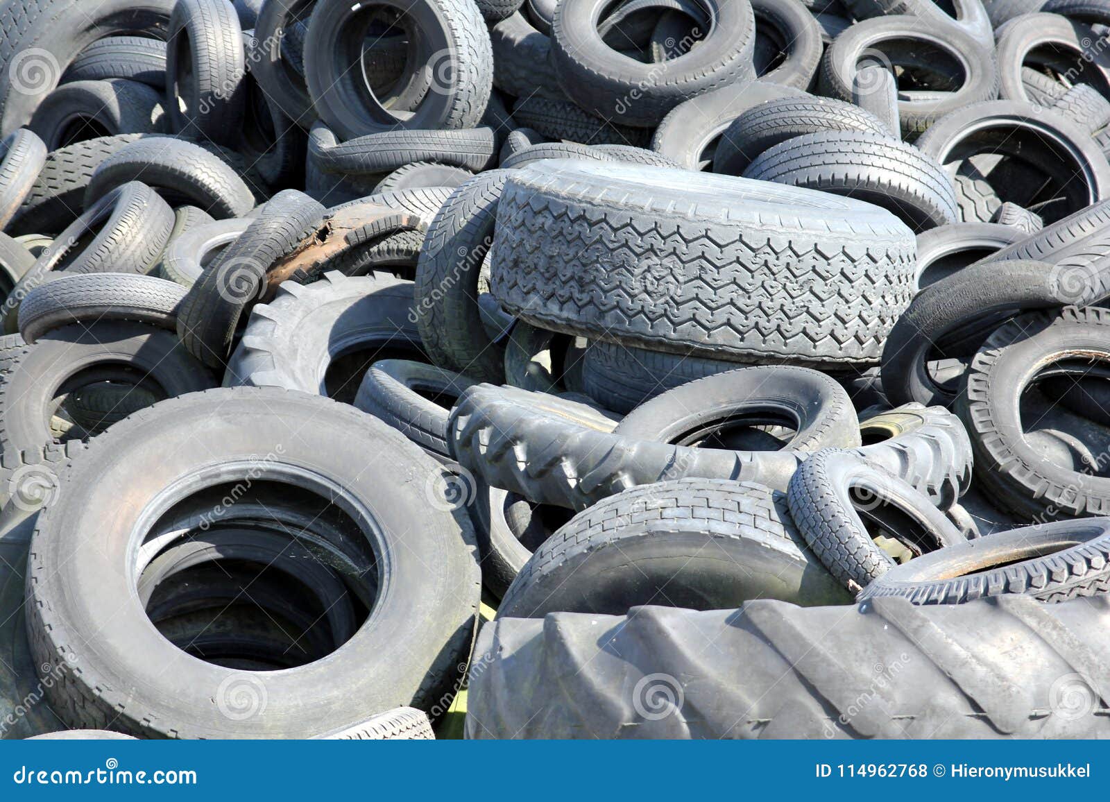 Scrap tyre dump stock photo. Image of recycling, tyre - 114962768