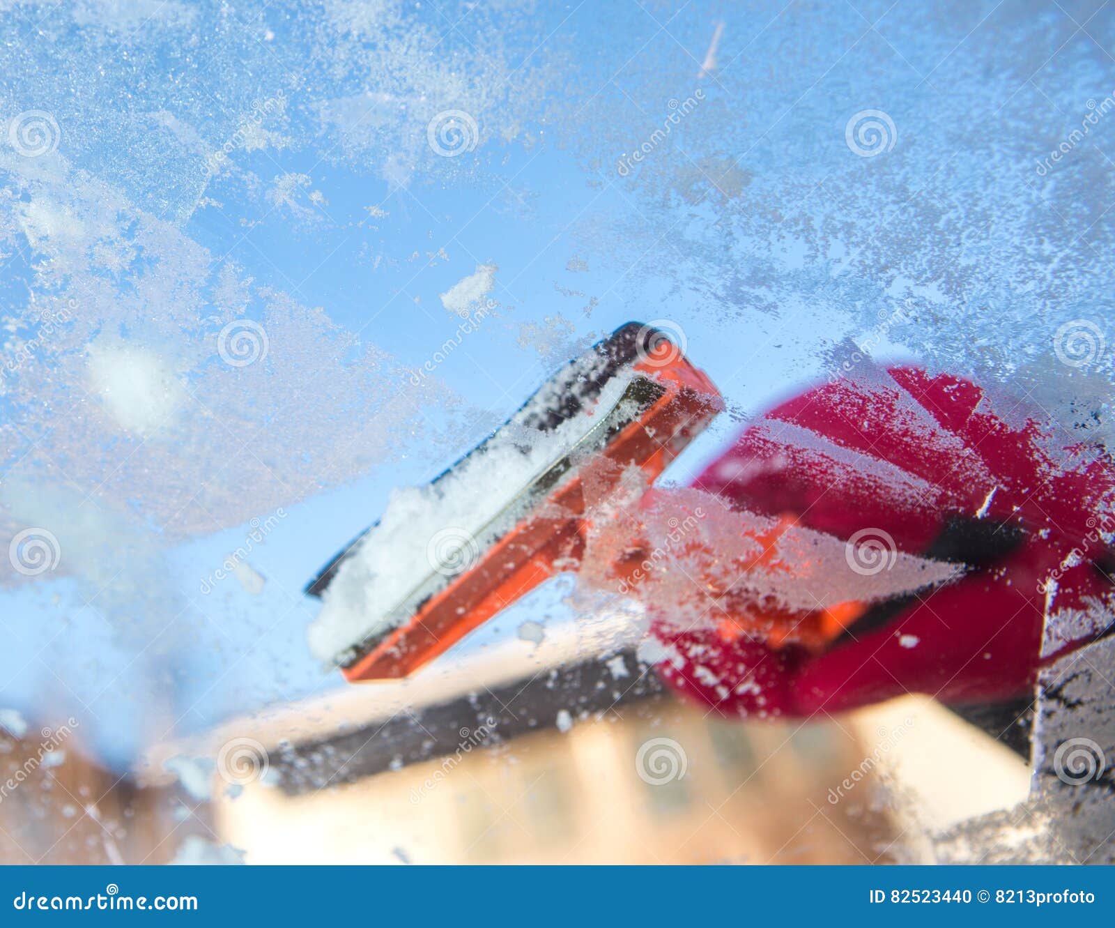 Scraping Ice from the Car Window Stock Photo - Image of glass, morning ...