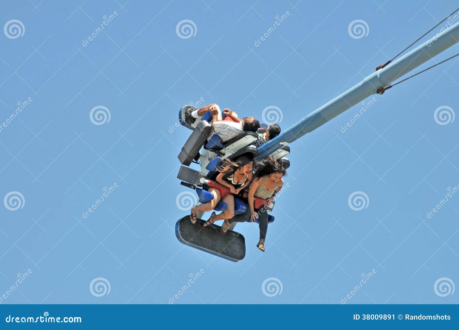 Screamin Swing editorial photo. Image of exciting, excitement - 38009891