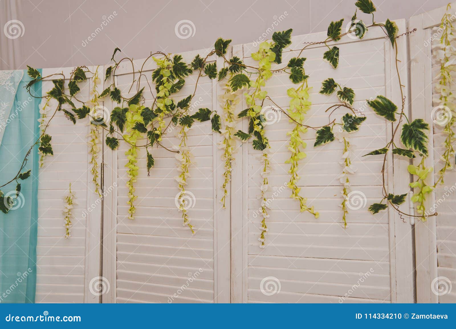 Folding Screen with Flowers 5801. Stock Photo - Image of decoration ...