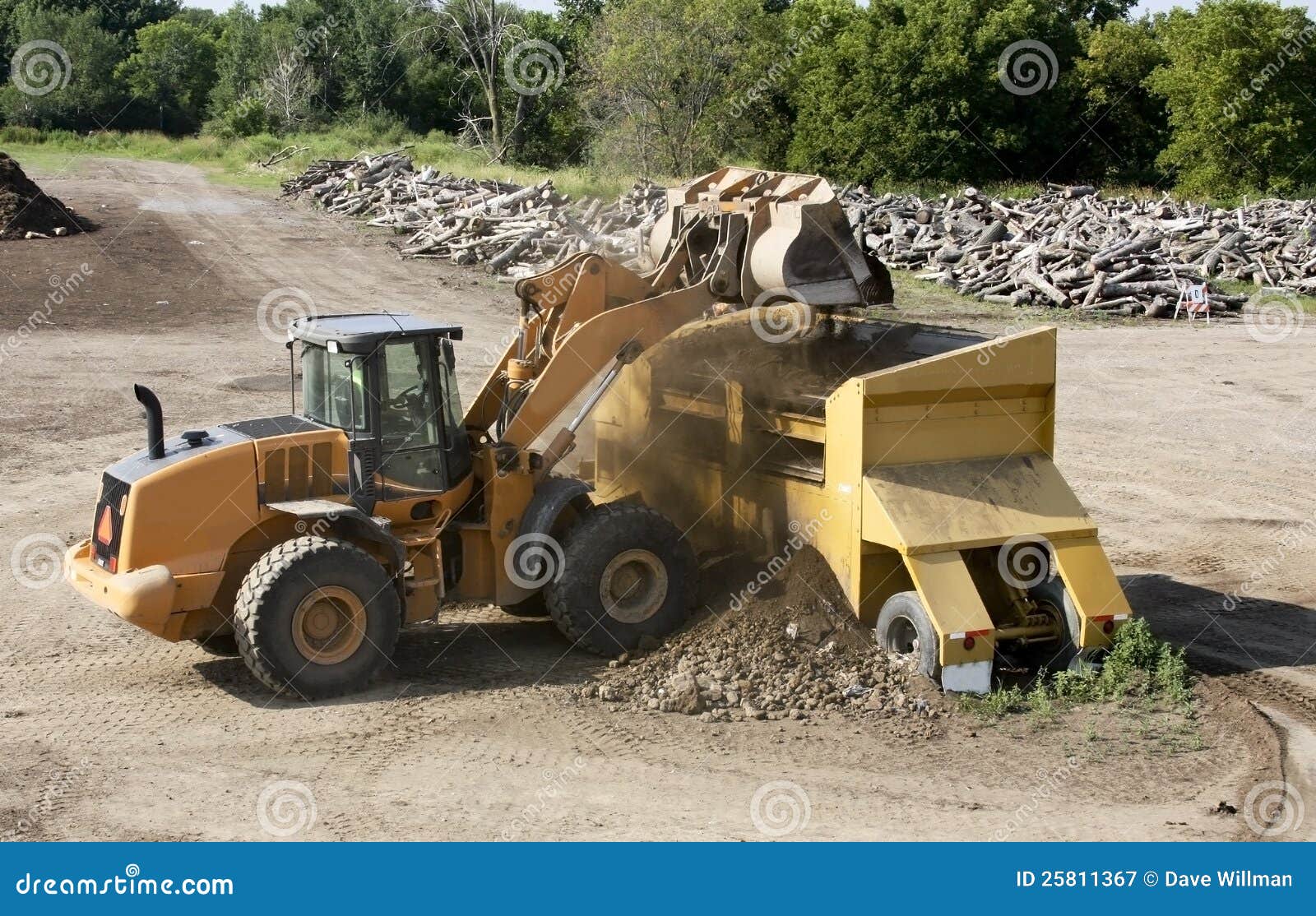Screening soil stock image. Image of landscaping, sifting - 25811367
