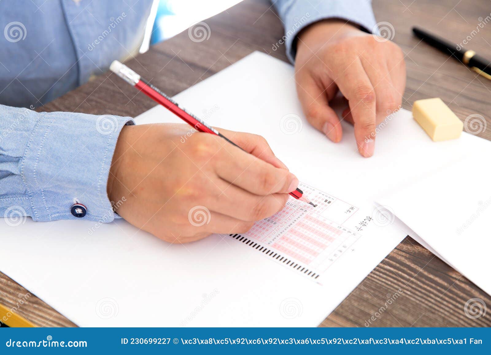 Scribble the Answer Sheet during the Exam Stock Image - Image of ...