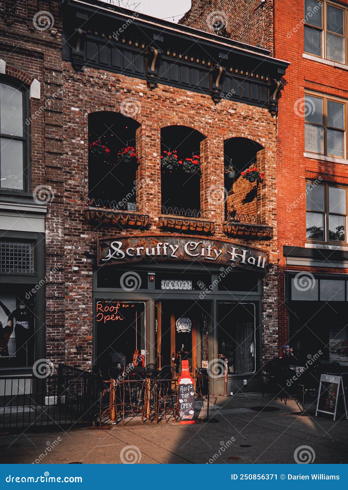 Scruffy city hall editorial photo. Image of house, evening - 250856371