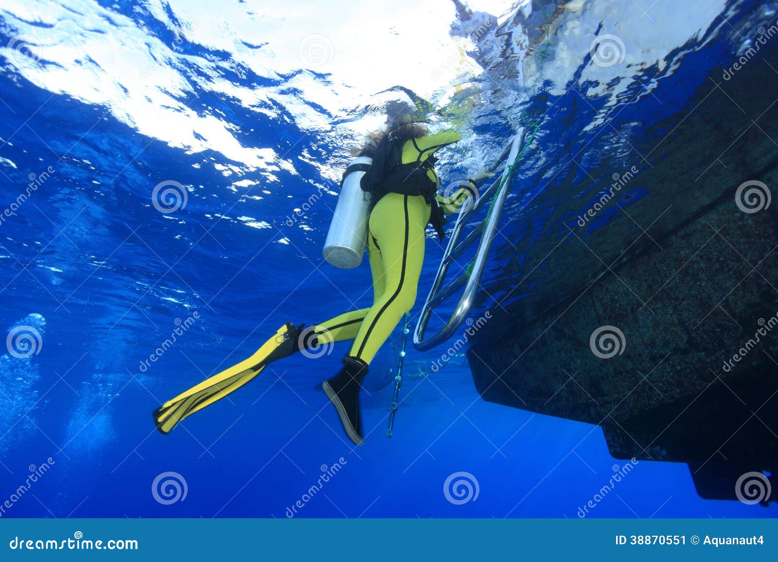 Scuba diver and boat stock image. Image of ocean, submerge - 38870551