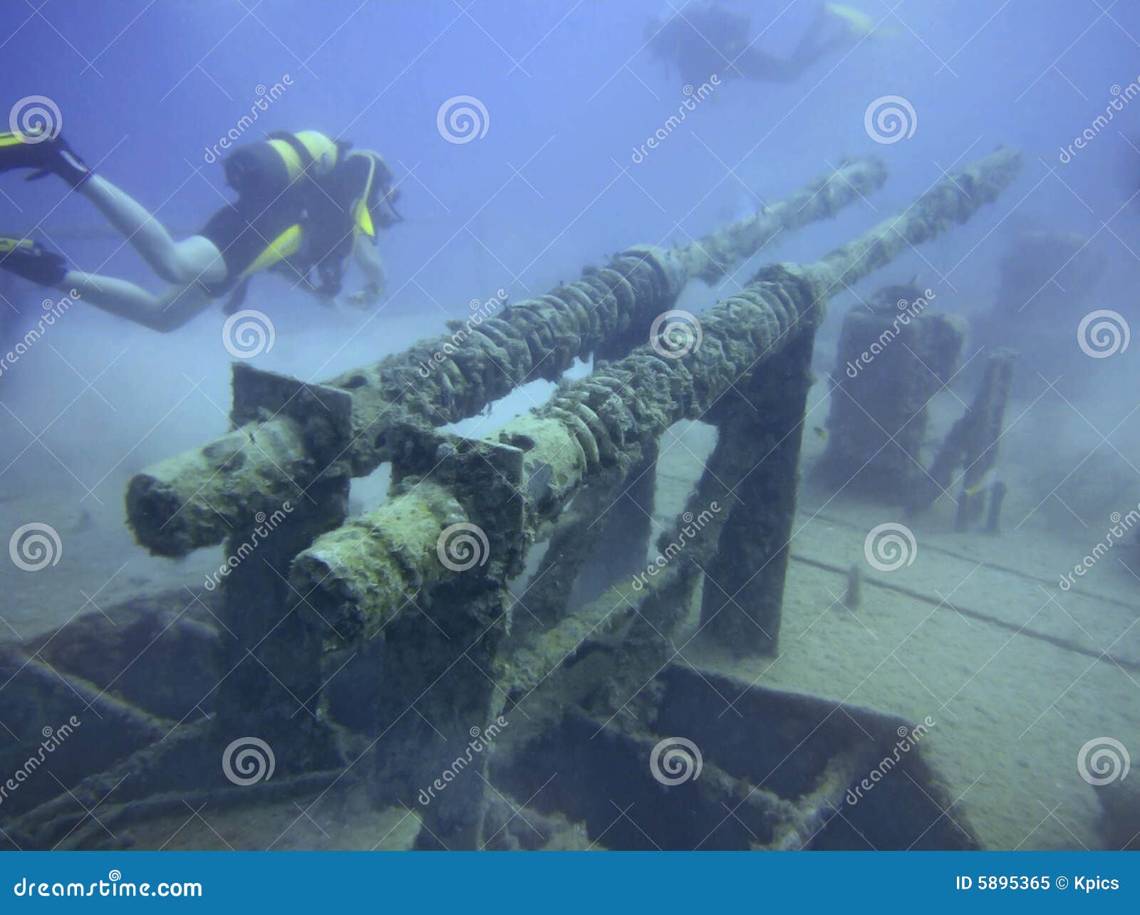 Scuba Divers & Gun Ship Stock Image - Image of explore, diver: 5895365