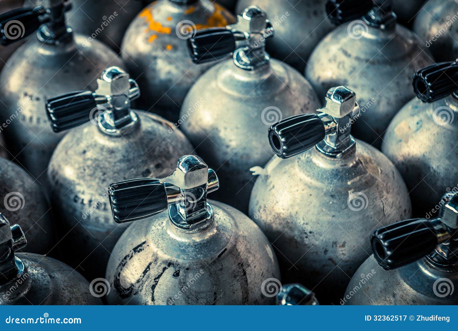 Scuba diving air tank stock image. Image of cylinder - 32362517