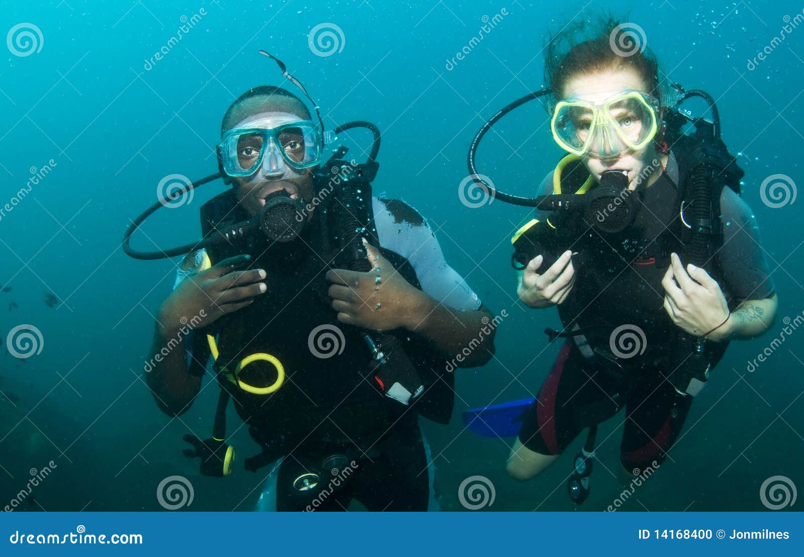 Scuba diving couple stock photo. Image of places, happy - 14168400