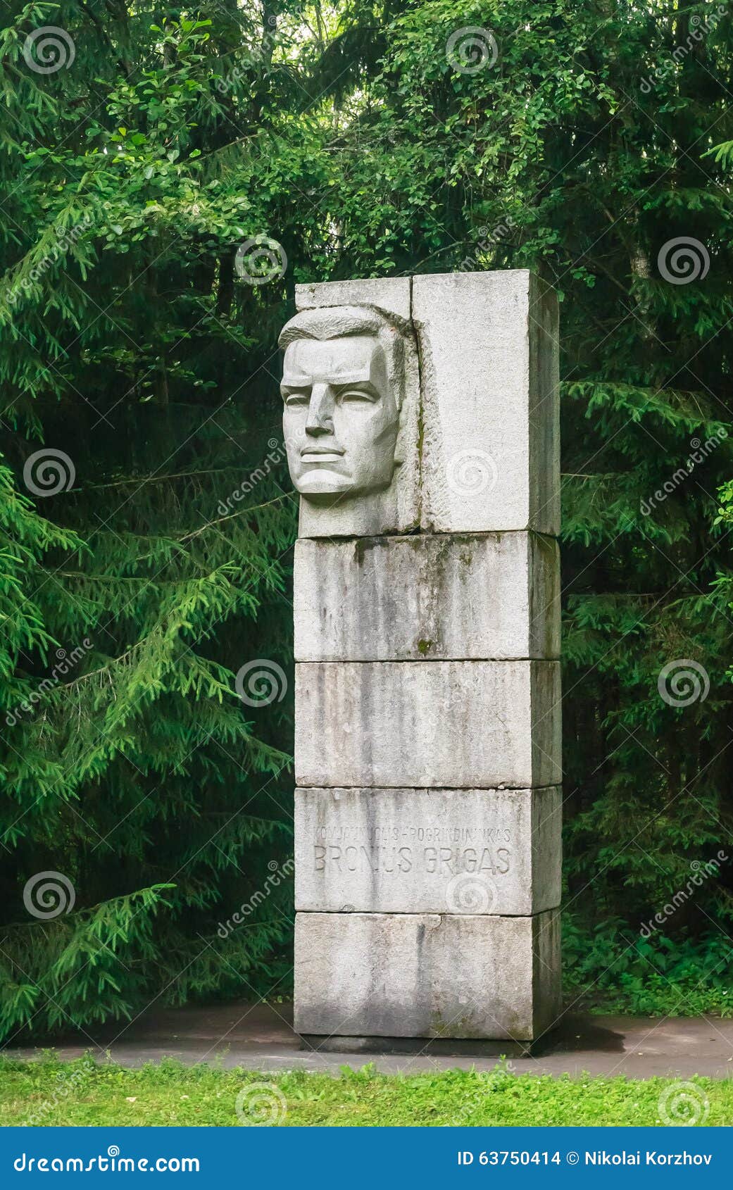 Sculpture editorial stock image. Image of soviet, grigas - 63750414