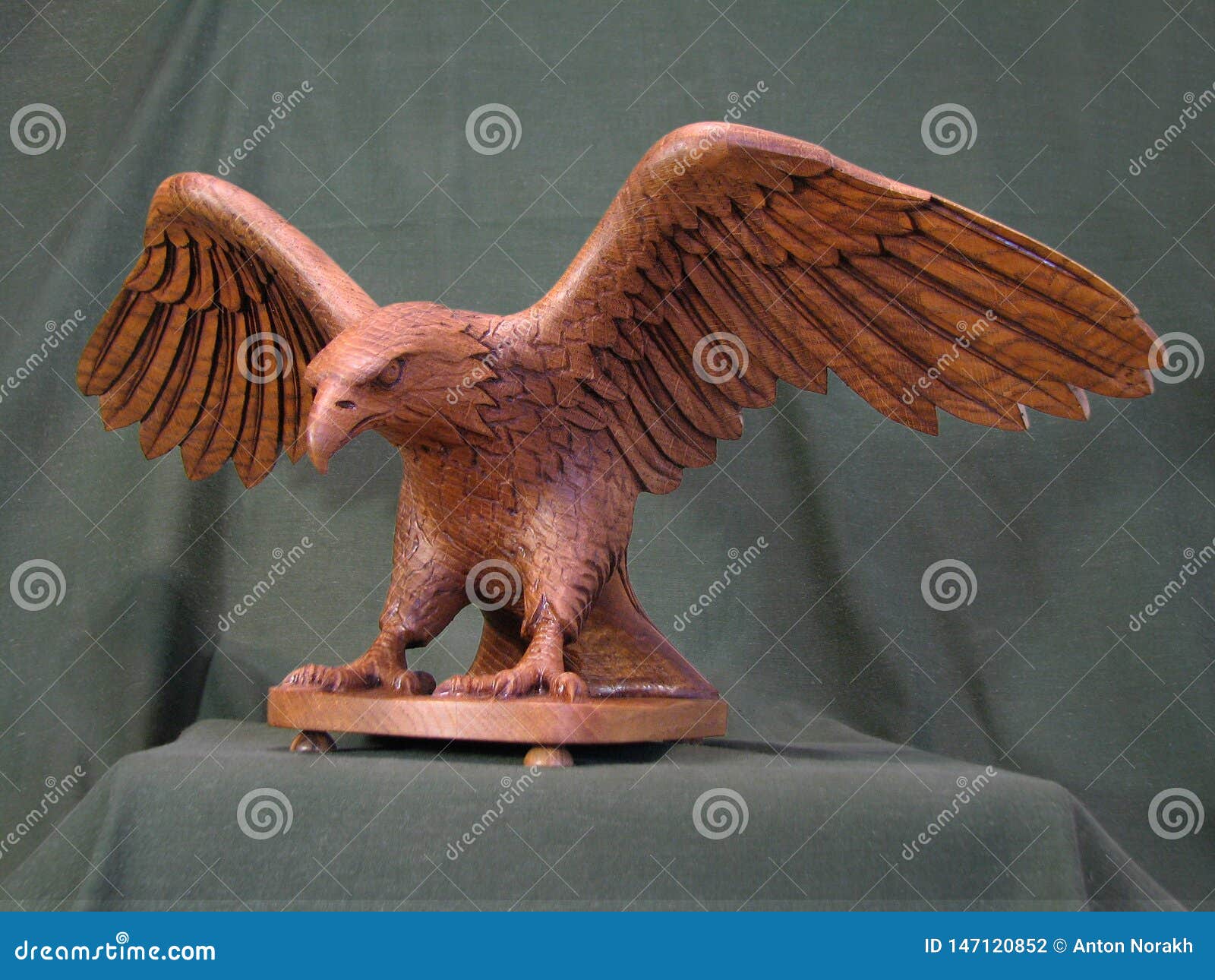 Sculpture Eagle, Material Tree Oak Stock Photo - Image of majestic ...