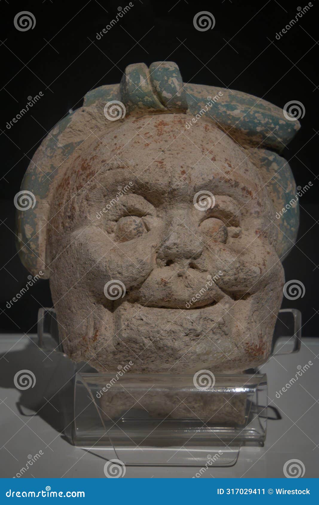 Sculpture Featuring a Large Face Design Editorial Photo - Image of ...