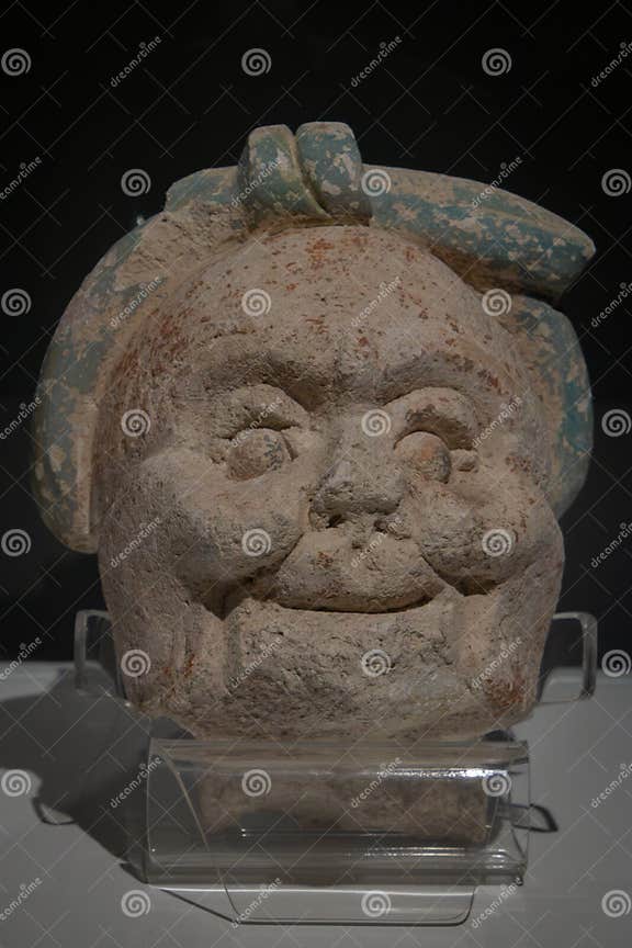 Sculpture Featuring a Large Face Design Editorial Photo - Image of ...