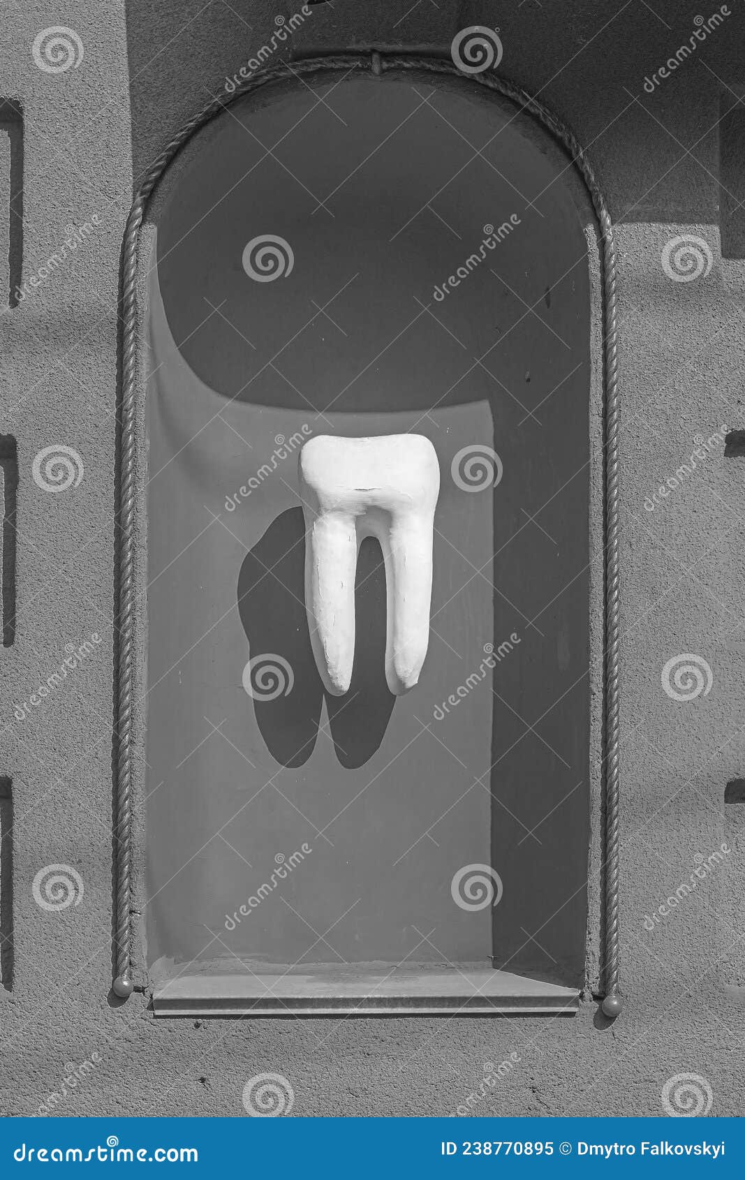 Sculpture of a Healthy Human Tooth in the Facade of the House Stock ...