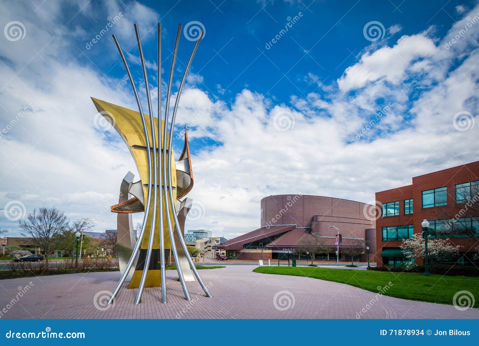 Sculpture in Midtown Baltimore, Maryland. Editorial Stock Image - Image ...