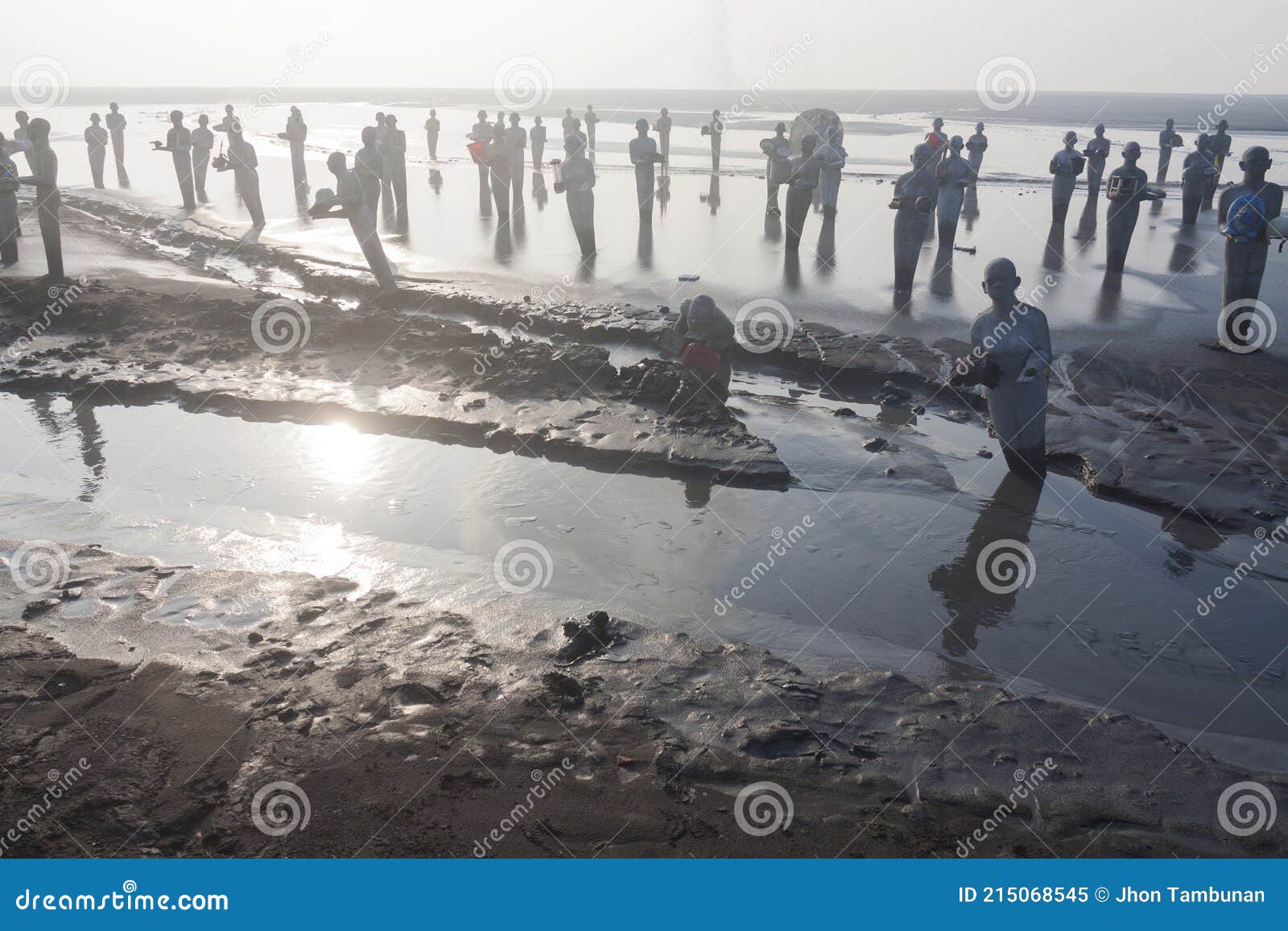 Sculpture in the Mud of Lapindo Editorial Image - Image of technology ...