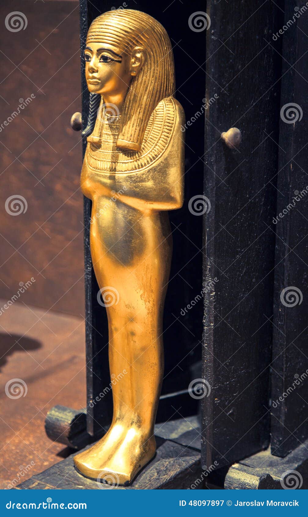 Sculpture from the Tomb of Tutankhamun Editorial Photography - Image of ...
