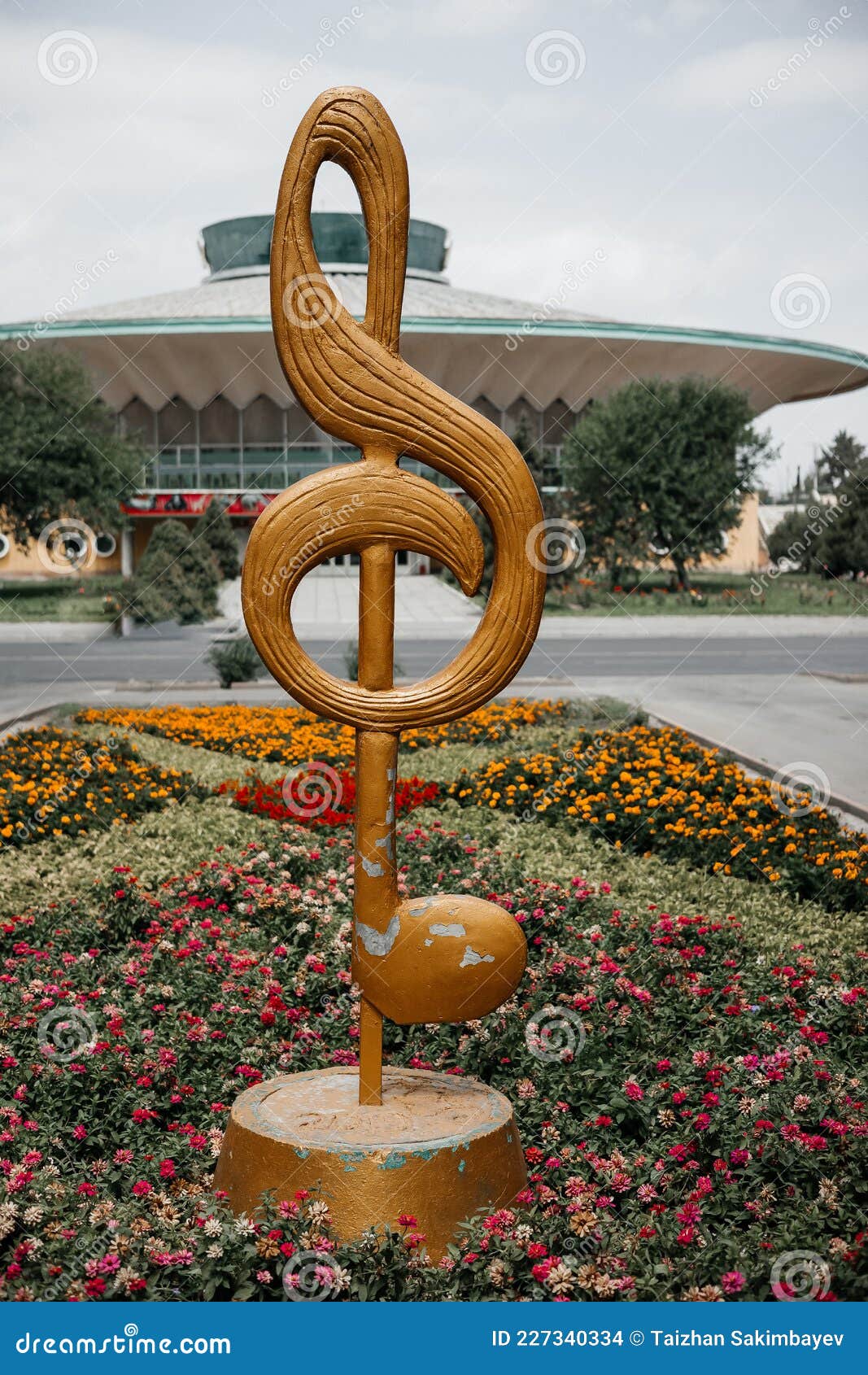 Sculpture of a Treble Clef. Close Up Stock Photo - Image of clef ...