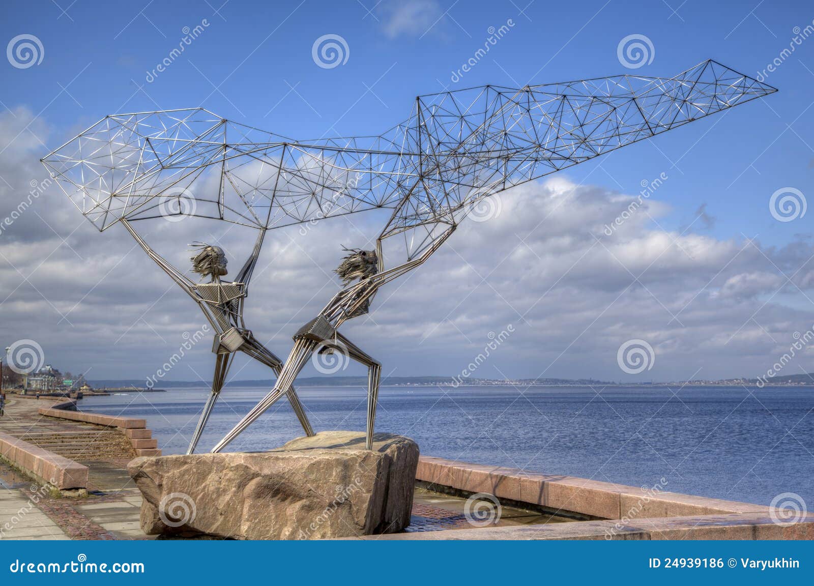 Sculpture of TWO FISHERMEN editorial photo. Image of petrozavodsk ...