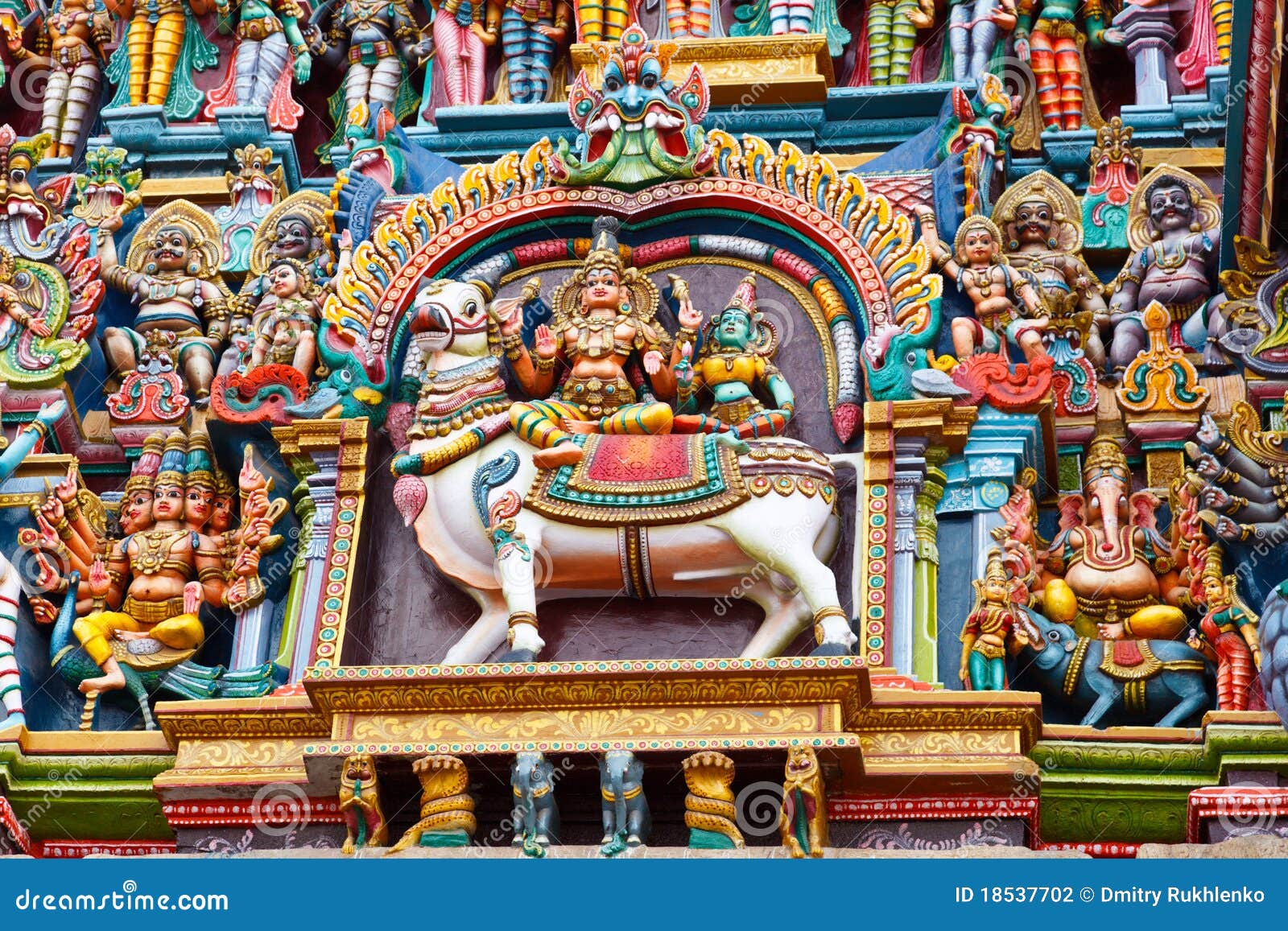 Sculptures on Hindu Temple Tower Stock Photo - Image of pantheon, nadu ...