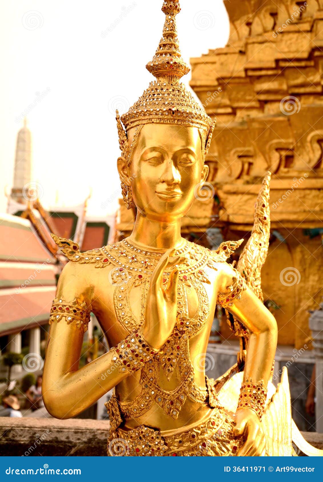 Scultura di Kinnari immagine stock. Immagine di stile - 36411971