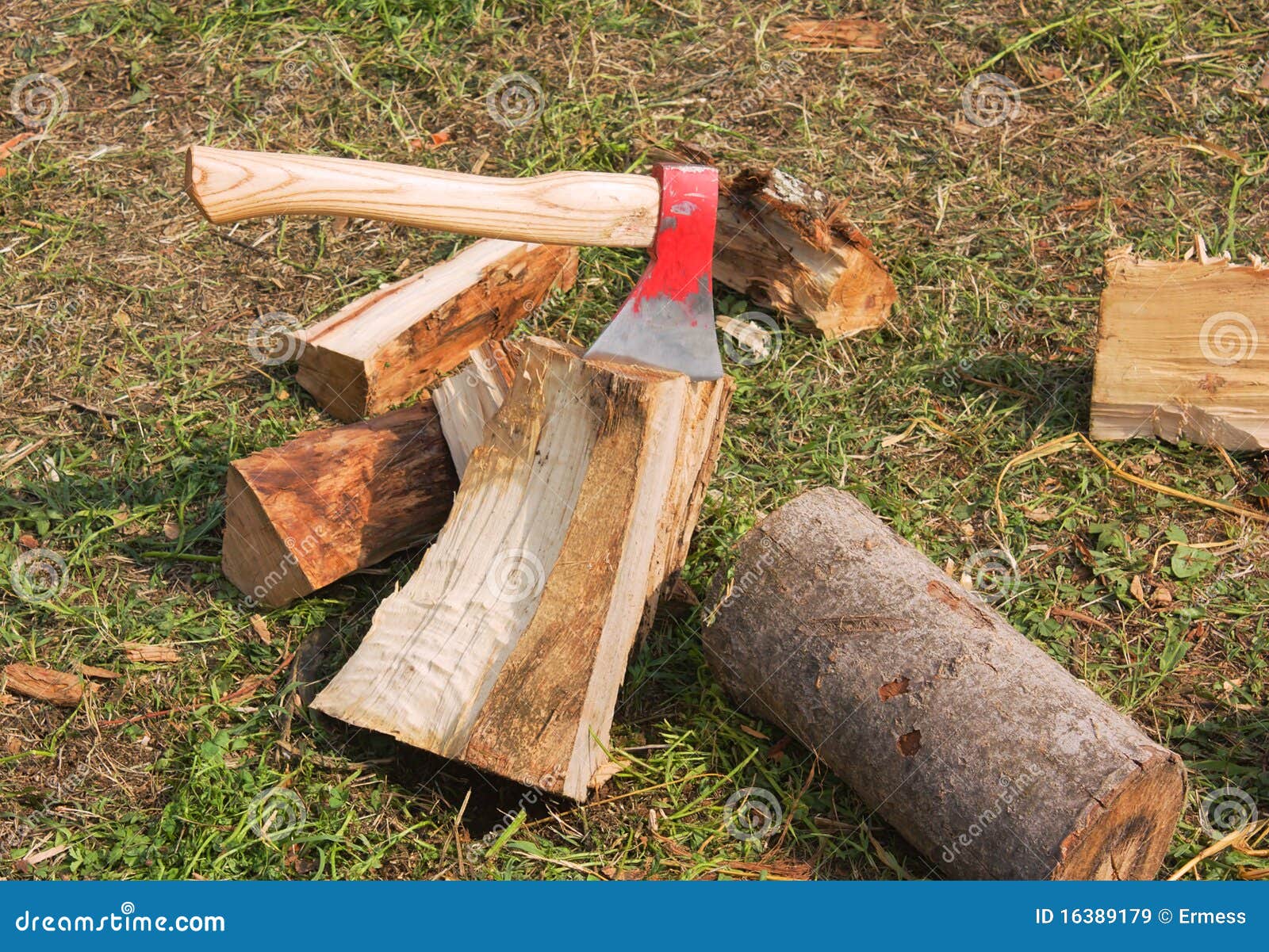 Scure immagine stock. Immagine di firewood, paese, spaccatura - 16389179