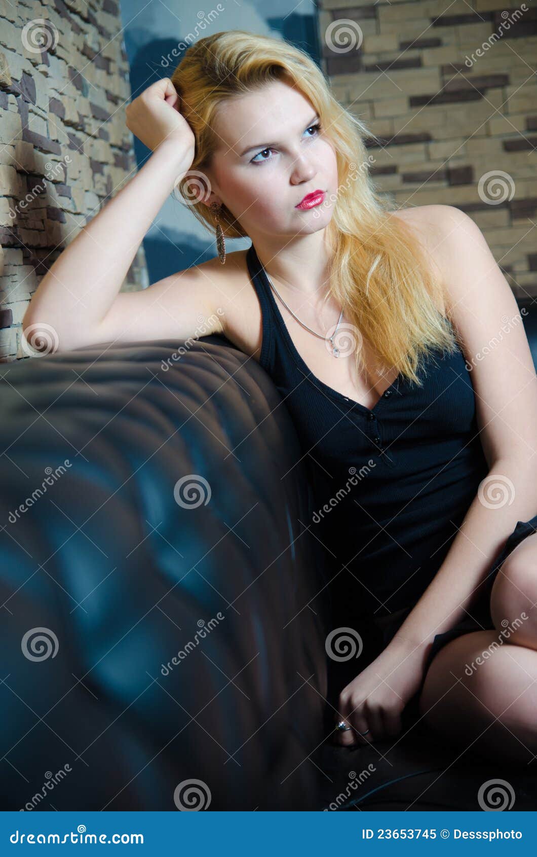 Señora hermosa imagen de archivo. Imagen de bebida, delicioso - 23653745