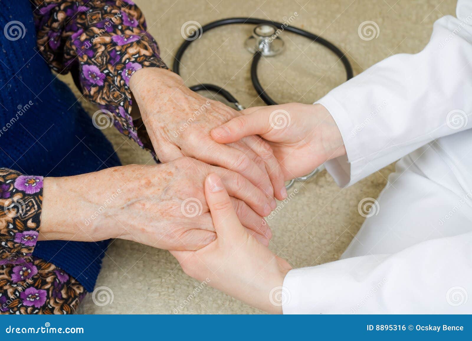 Se retenir de mains photo stock. Image du femme, faciliter - 8895316