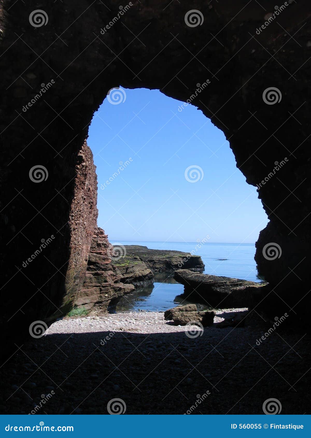 Sea Arch Near Arbroath, Scotland Stock Image - Image of stone, rock: 560055