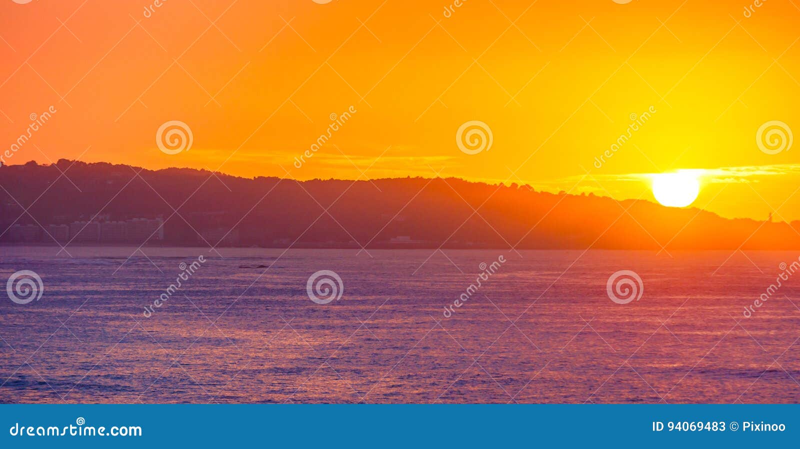 Sea Cliff on Sunrise with Beautiful Dramatic Sky and Ocean Shore Stock ...