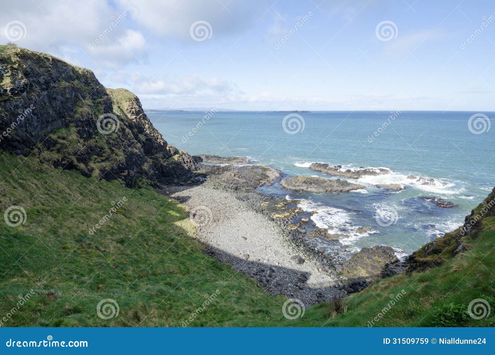 Sea Cliffs, Northern Ireland Stock Image - Image of cold, column: 31509759