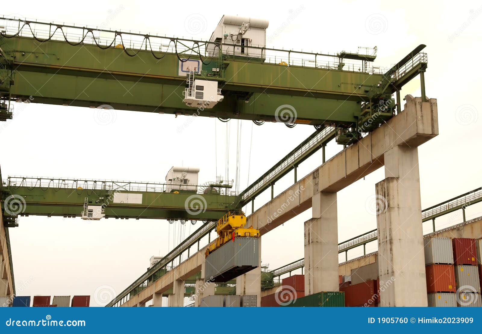 Container Yard Operation Activity, Reach Stacker Load Container Onto ...